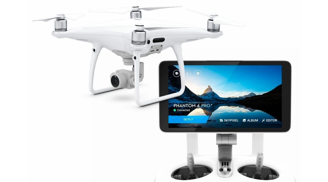 Best Drones With Screen on Controller [Updated 2022] | FlyThatDrone